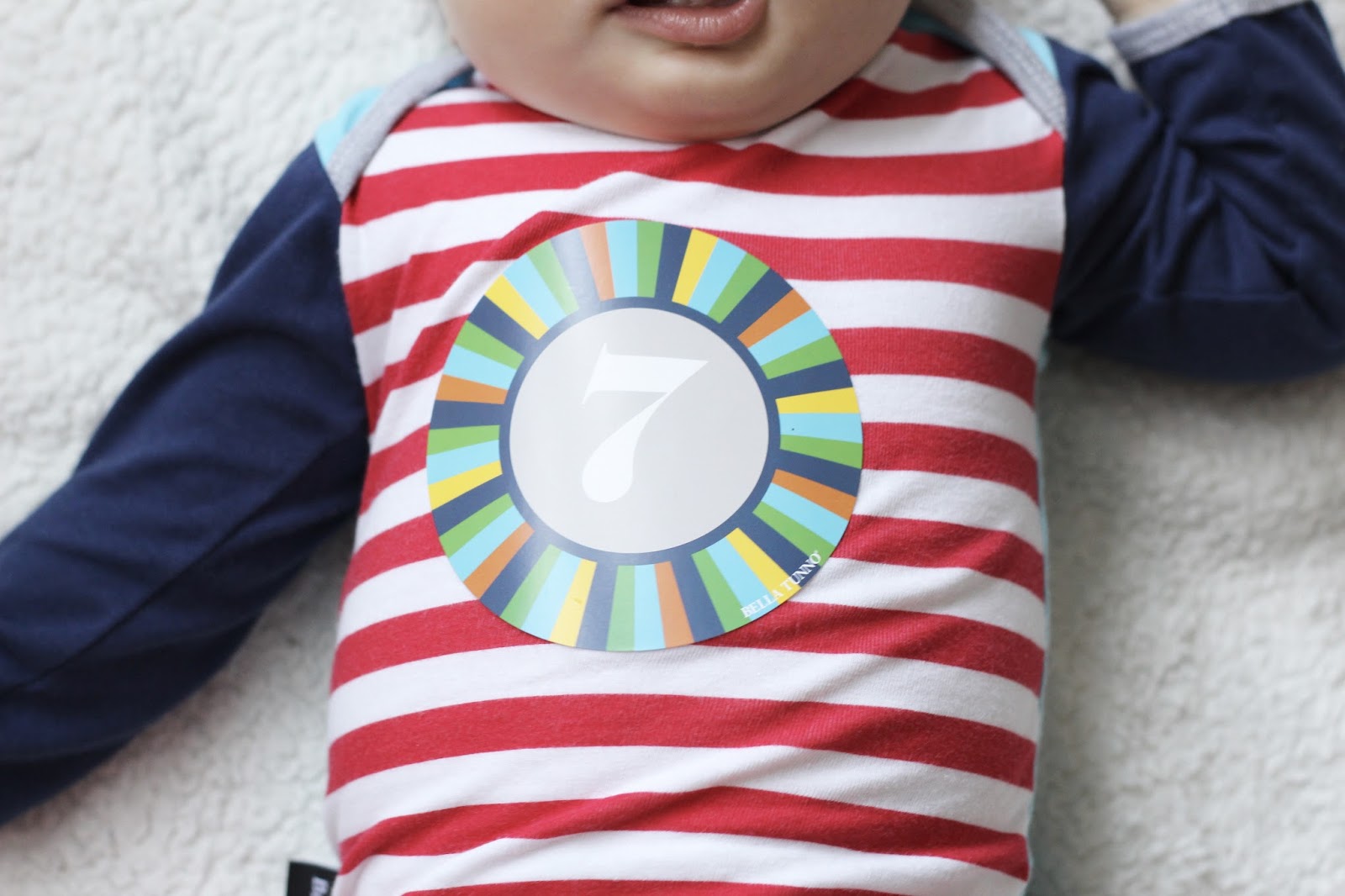 10 Hacks That Will Make Changing Diapers Super Easy | Half Pint Peeps